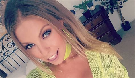 Hottest Britney Amber Boobs Photos Rhotpicturesvideos