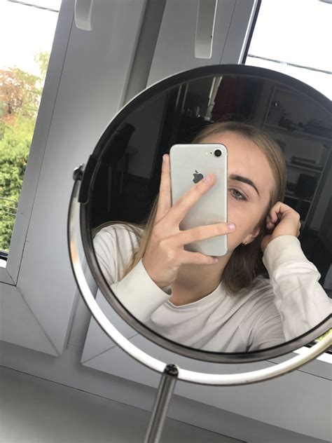 Mirror Selfie Girl 62 фото