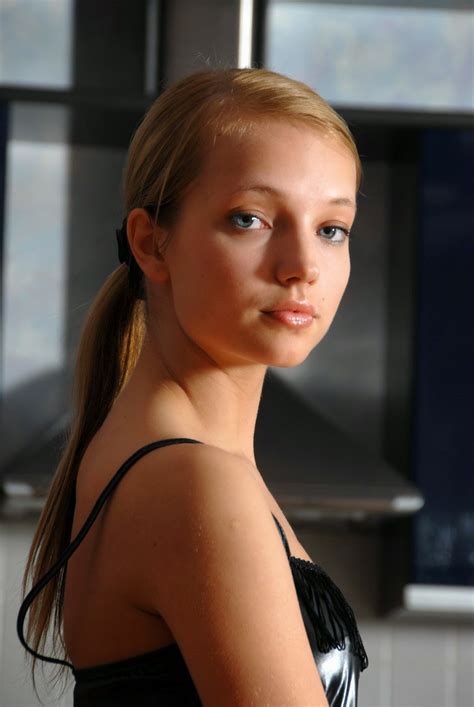 Yeh Haá Goldie A Desnudo Artistico