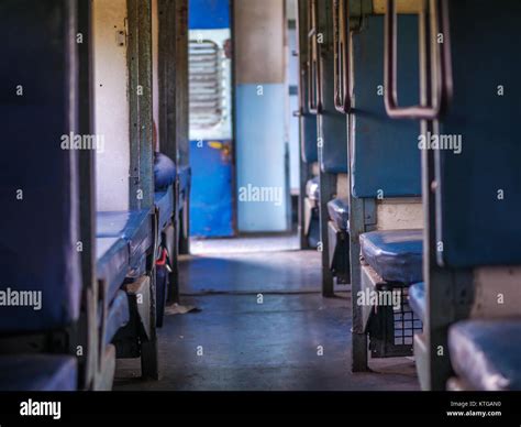 Nahverkehrszugabteil Fotos Und Bildmaterial In Hoher Auflösung Alamy