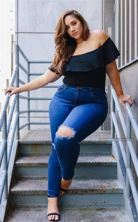 Hot Plus Size Curvy Girls In Tight Jeans