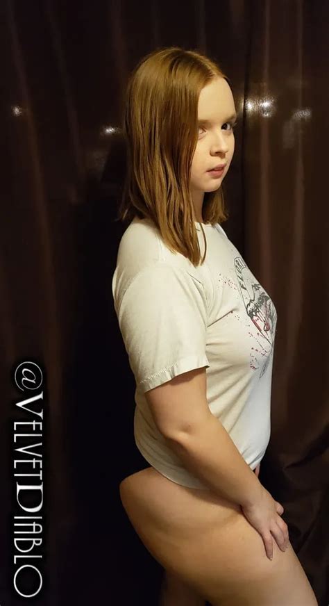 Thicc Ass Redhead Pawg Velvet Diablo Showing Her Stuff 18 Pics Xhamster