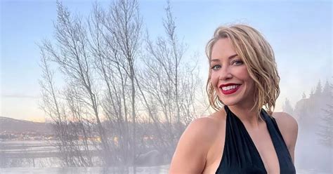 Laura Hamilton Looks Incredible As She Strips To Swimsuit On Itv This Morning Birmingham Live