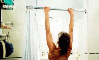 Pull Ups GIF Angie Tribeca Shirtless Pullup Löydä ja jaa GIFejä