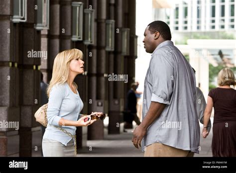 Sandra Bullock As Leigh Anne Tuohy And Quinton Aaron As Michael Oher In Alcon Entertainments