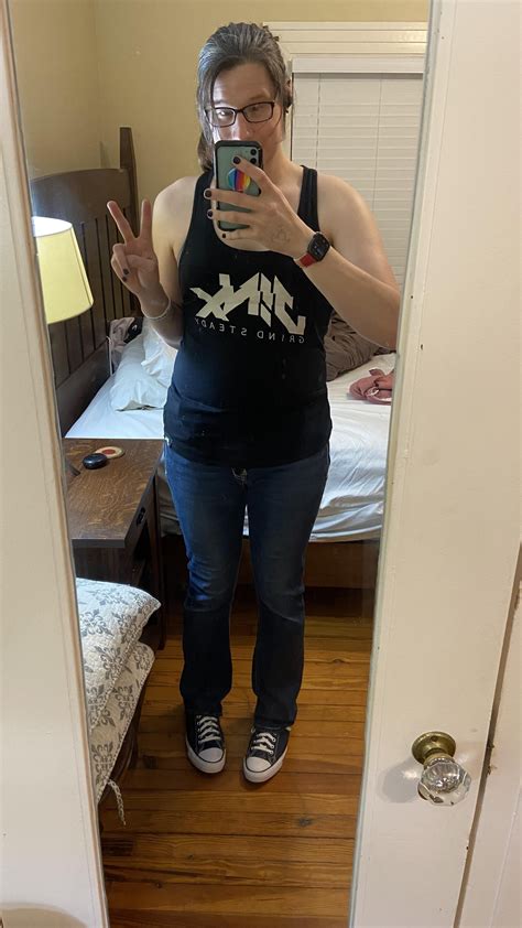 I Might Be Flat Chested But I Do Got Some Hips And A Booty Ngl Rlgbt