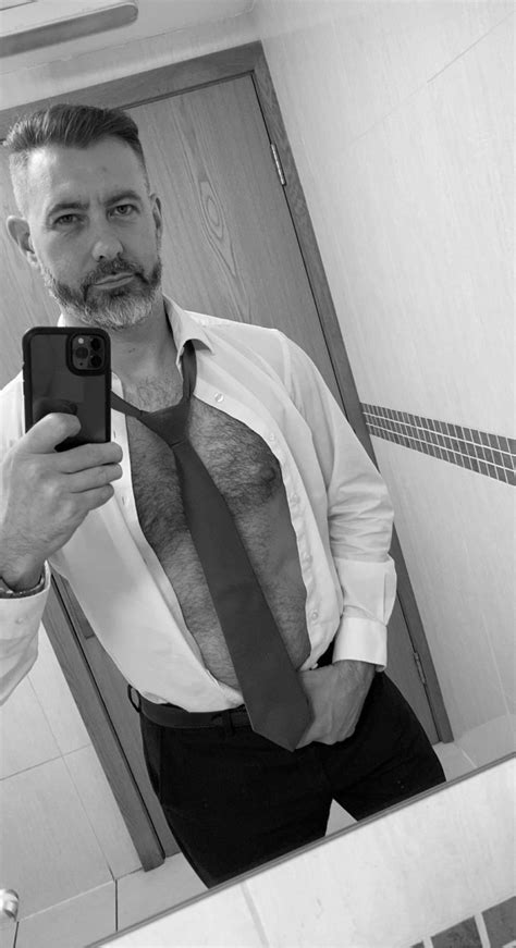 Am I A Dilf 40 Year Old Dad Of 2 Rdilfs