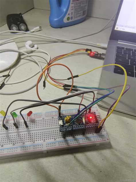 stm32f103的流水灯点亮版本1 寄存器地址操作 csdn博客