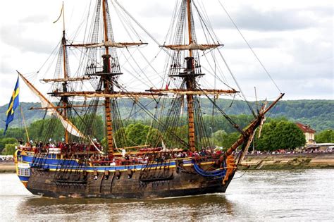 Barco De La Nave En La Exposici N Del Desfile De La Armada Del Sena Del