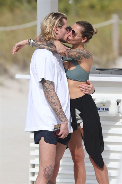 Sophia Thomalla Cleavage Thefappening