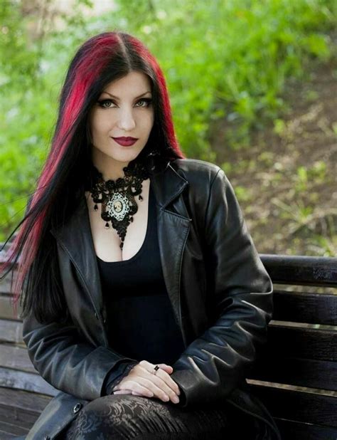 Pin By Robert Anders On Witches And Things And Hot Goth Girls Gothic Fashion Fashion Gothic