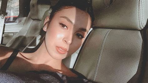 How To Take Car Selfies According To Celebrities