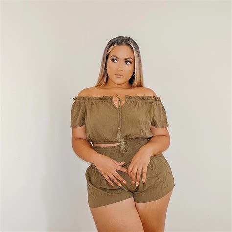 Bad Chick Puerto Rican Look Like J Lo 🤭 Missguided ⠀ ⠀ ⠀ ⠀ ⠀ Babesofmissguided