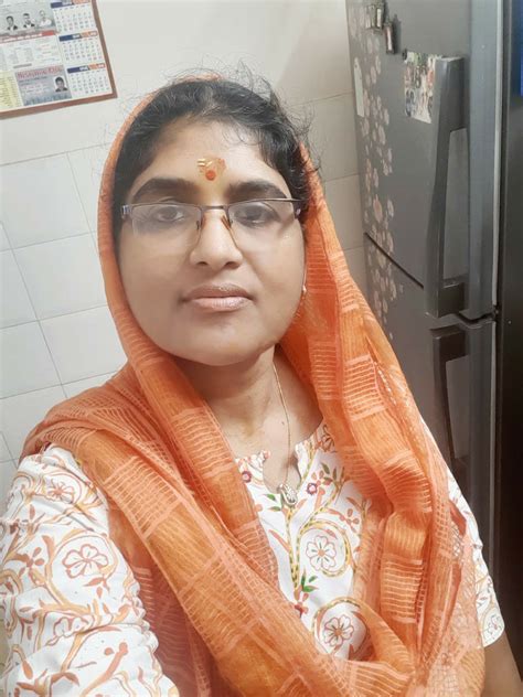 वृद्धाश्रमों की बढ़ती संख्या हमारे नैतिक मूल्यों का पतन Zero Mile जीरो माइल न्यूज़ पेपर