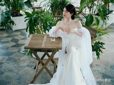 微博视界大会红毯秀女明星们争奇斗艳你pick谁的造型呢 知乎