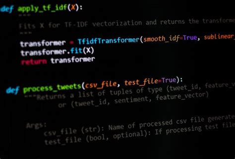모니터 화면에 개발자 파이썬 자바 스크립트 html css 소스 코드 소프트웨어 개발자의 스크립트 작성 프로그램 코딩 프로그래머 편집 코드 배경입니다 기술 배경