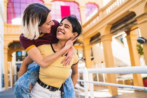 10 Mujeres Explican Cómo Se Dieron Cuenta De Que Eran Lesbianas Ladies And Ladies