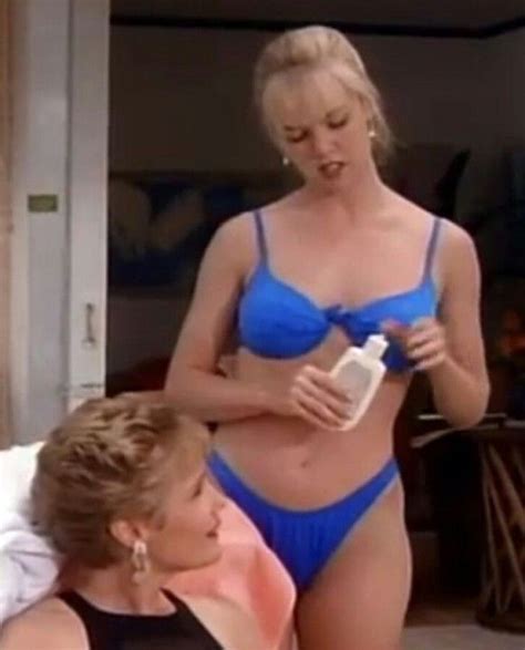 Pin By Zachary Lombard On Jennie Garth Born April 3 1972 Jennie Garth Garth Jenny
