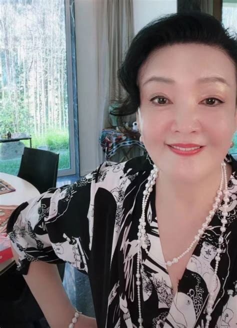 张兰的简介国籍张兰并非中国国籍这个国家很少有人知道我也是第一次听说 人物集