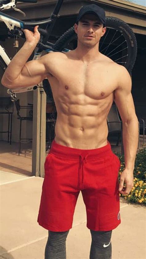 One Hot Dude😱😍 Sexy Men Hunky Men Hot Dudes