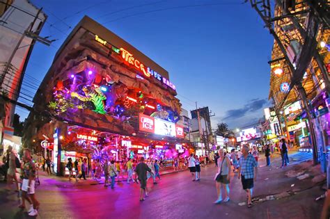 10 Best Things To Do After Dinner In Phuket Where To Go In Phuket At Night Go Guides