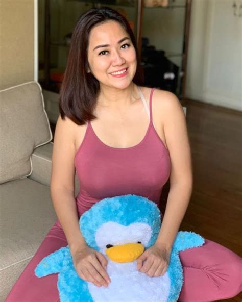 Pesona Tante Ernie Selebgram Viral Yang Bikin Geger Netizen Okezone