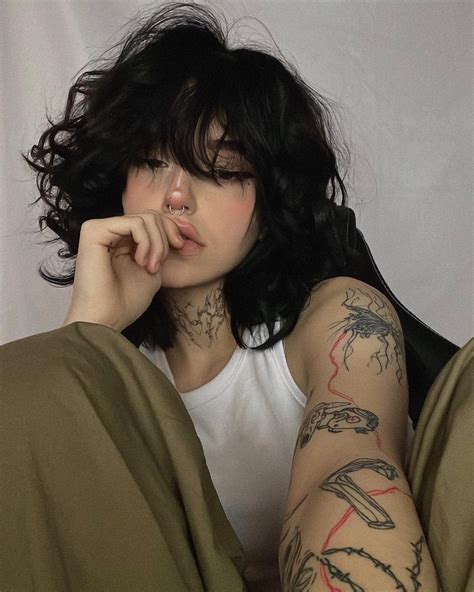 Como Peinar Cabello En Capas 16 Peinados En Capas Para Probar Short Grunge Hair Hair Styles