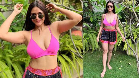 33 Mrunal Thakur Hot And Sexy Pics That Will Make You Scream Wow Flickonclick