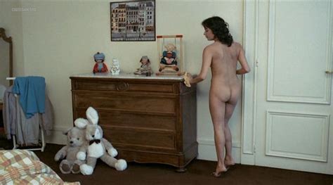 Jeanne Goupil Nue Dans Paradis Pour Tous