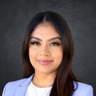 Krystal Medina Real Estate Agent In West Hartford CT Reviews Zillow