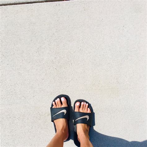 Pretty Ebony Feet 🦶🏽 Rebonyfeet