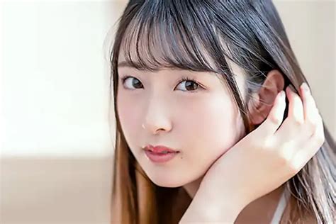 初芽 たった1本だけ撮影できた奇跡の美少女。最初で最後のavデビュー作品で女子大生がイキ顔を晒す 無料av動画