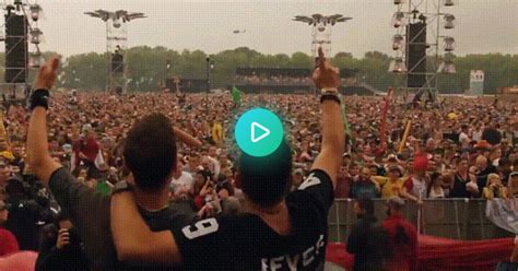 how to make a crowd of thousands of people move from left to right defqon 1 2016 on imgur