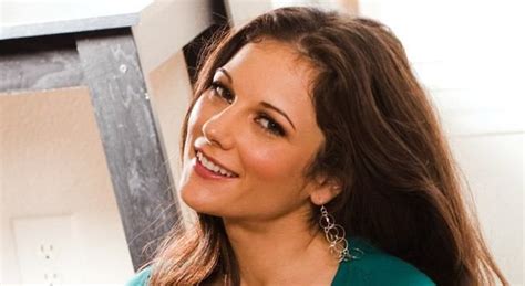 Pin On Glamour Models Actress Biographies