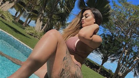 Emily Regina Wiki Biography Age Weight Relationship Net Worth Curvy