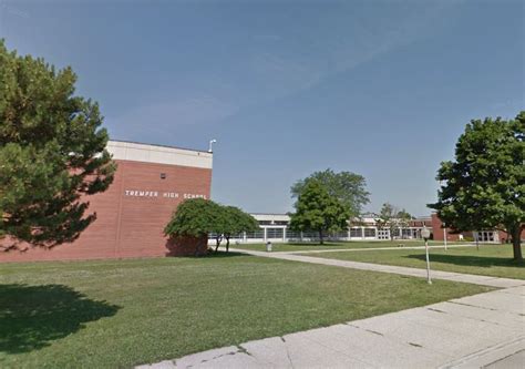 School Accused Of Bodyshaming After Teenage