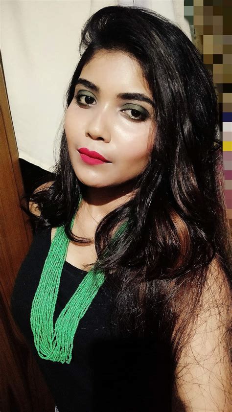 Another One Of My Hot Gf Oh Yea Cum On Her Juicy Lips Scrolller