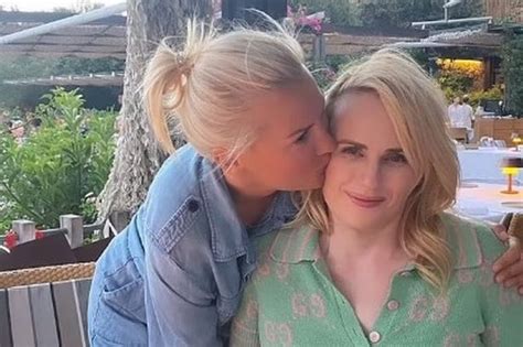 Rebel Wilson Reveals On Screen Lesbian Kiss Opened Her Heart To Dating Women Daily Star
