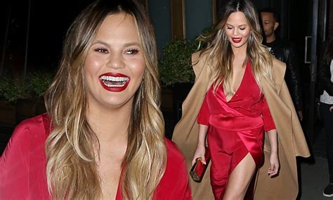 Chrissy Teigen Puts On Another Daring Display In Plunging Scarlet Gown In Nyc Daily Mail Online