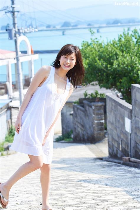 Japanese Gravure Idol Yuka Ogura Perfect Body On Digital Photobook