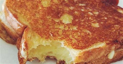 Grilled Cheese Lovers Have More Sex And 7 More Reasons Cheese Addicts Make The Best Partners