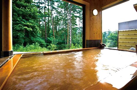 阿賀町かのせ温泉 赤湯赤褐色の源泉100 かけ流し日帰り温泉赤湯で心身ともに温まろう
