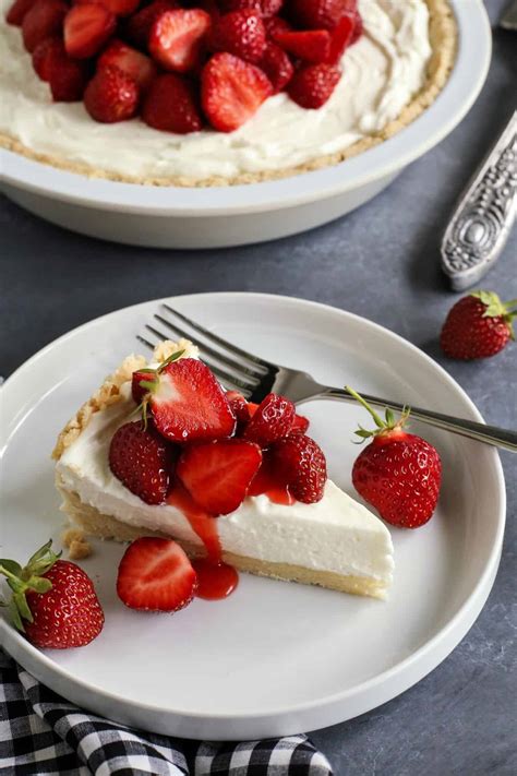 Easy Strawberry Cream Cheese Pie A Farmgirls Dabbles
