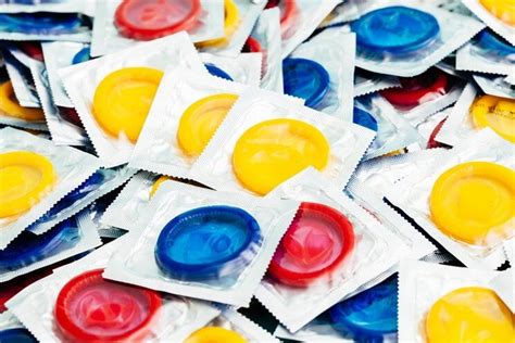 Pros And Cons Of Different Male Condoms