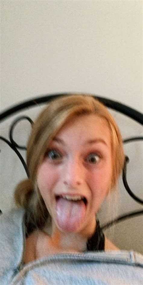 Aimeemarie Long Tongue Girl Cute Girls Snaps Friend Photoshoot