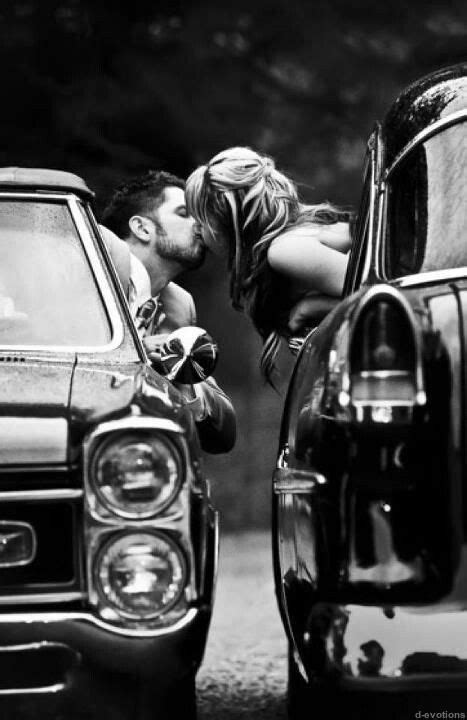 Two Cars One Kiss Photo Unique Wedding Photography Photography