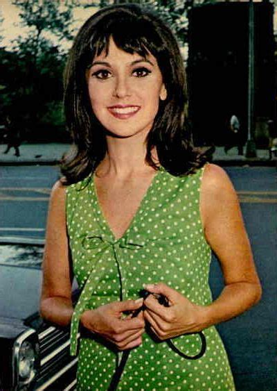 That Girl 1966 71 Marlo Thomas As Ann Marie Marlo Thomas Girls Episodes Girls In Love