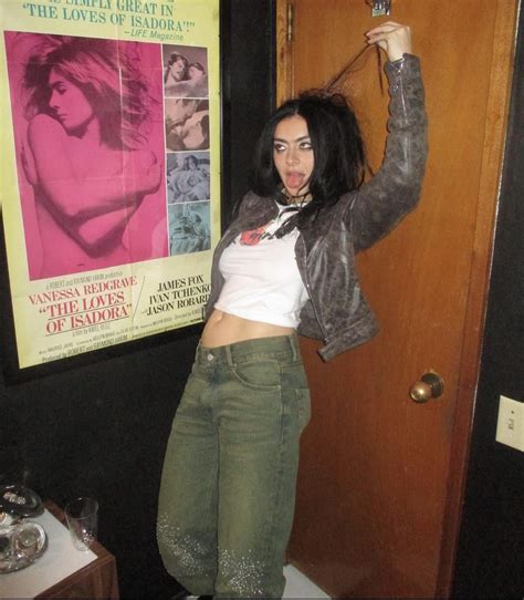 Her Stomach Is So Hot Rcharlixcxnsfw
