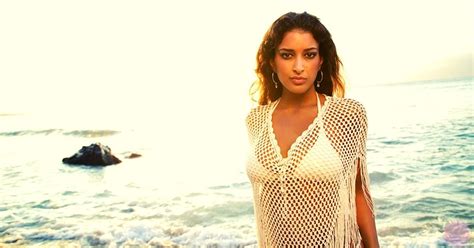 6 Ways How To Hide Nipples In Non Padded Swimsuits And Bikini
