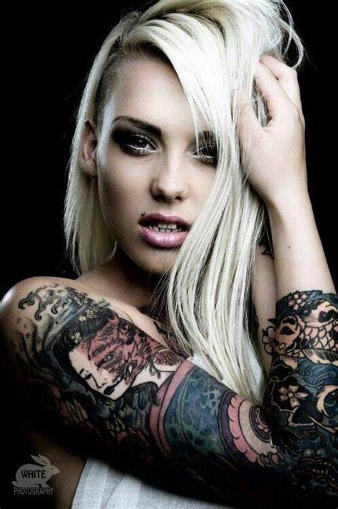 Pin By Brad On Ink Spirations Tattooed Woman Girl Tattoos Woman With Tattoos